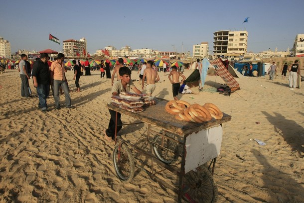 Today's pictures of impoverished Gaza ~ Elder Of Ziyon - Israel News