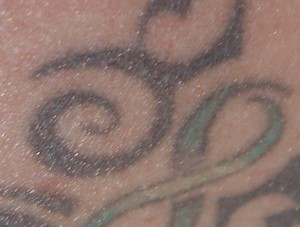 [64+] Tatouage De Bisous