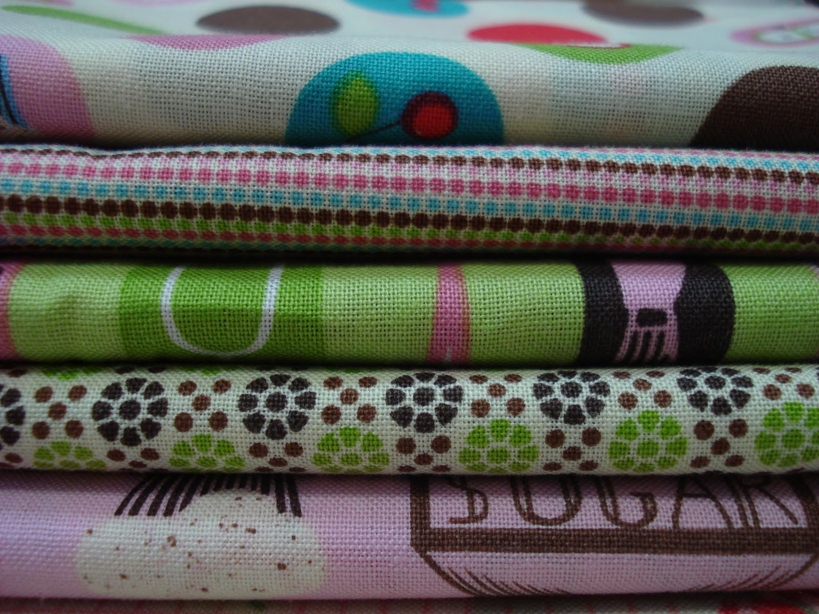 Bee In My Bonnet: Rotary Cutter Tutorial..(the fastest one ever!)...