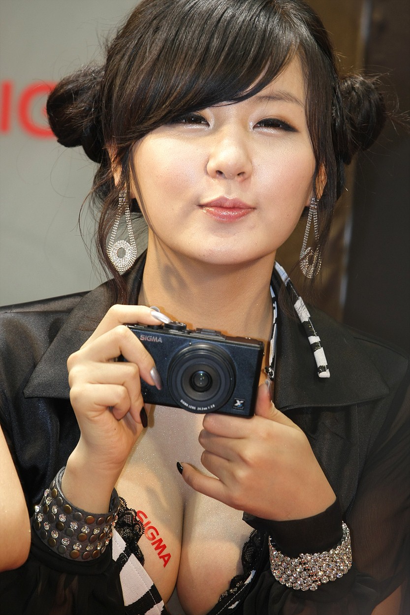 South Korean Model, Ryu Ji Hye 류지혜 with Sexy Black Short Dress ~ Breaking Hot Newsดูหนังออนไลน์ ...