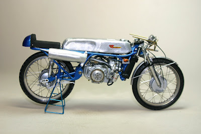 Racing Cafè: Suzuki RK67 50cc 1967-1968 by Woodbell Moto Modeling