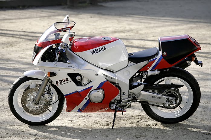 Racing Cafè: Yamaha FZR 400 RR SP 1990