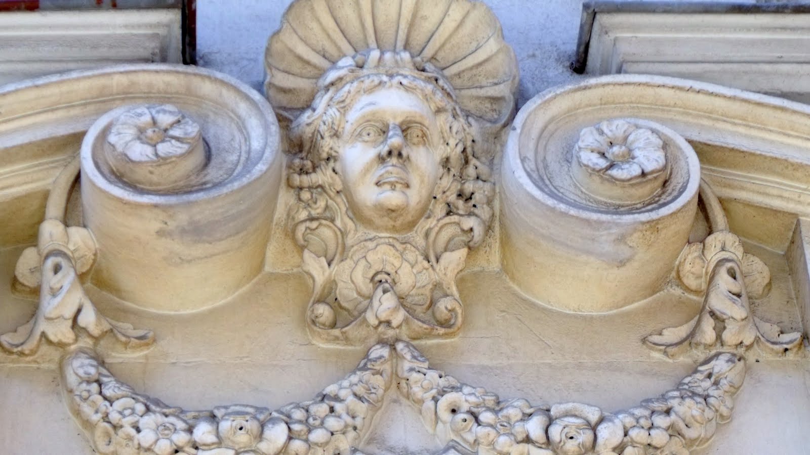 istanbul: BEYOĞLU....rumeli han-anadolu han-afrika han ve ragıp paşanın ...