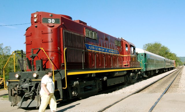 Chuck's Adventures: Arkansas and Missouri Railroad