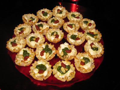 The Full Plate Blog: Easy Appetizer - Savory Christmas Tartlets