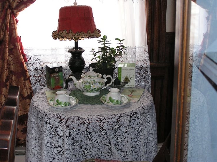Lady Estelle's Tea Time: Tea Parlor is Open!