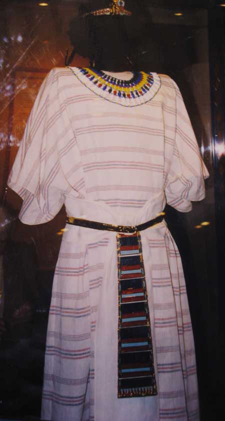 Skrivarbloggen Kim M. Kimselius: Tutankhamons kläder / Tutankhamun's ...