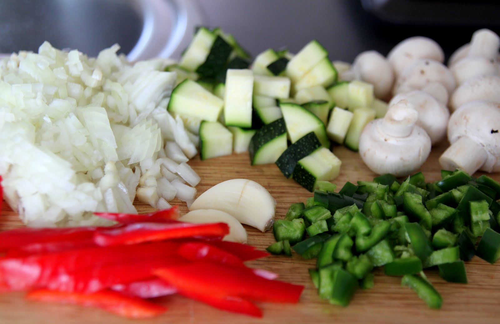 My Kitchen Antics: Spanish favourite- Paella (two ways)