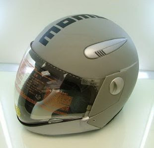 Super Bikes: MOMO DESIGN DEVIL RACER GRAY MOTORCYCLE HELMET