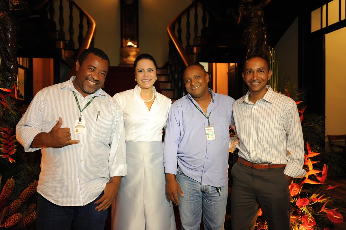 Mário Oliveira: Nejmi Aziz e equipe