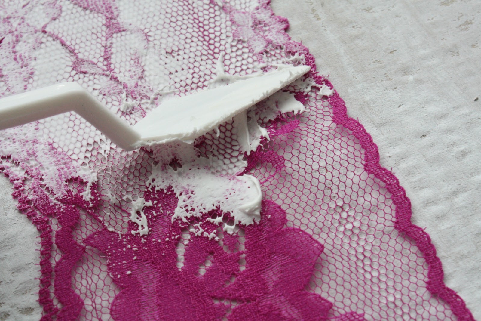 Scraptus: Le Modeling Paste, un produit formidable!