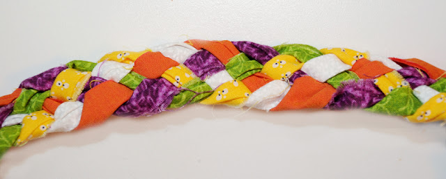 Paper Raindrops: Braiding with 5 strands