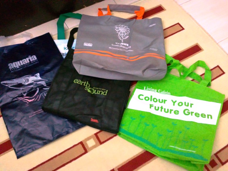 Faiz Bukan Blog Cun: Bergaya Bersama Beg Beli Belah