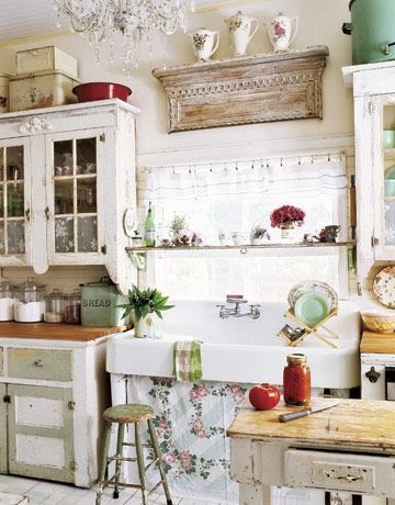 .Lilac Lane Cottage: Country Cottage Kitchens