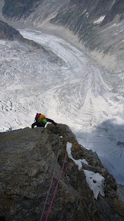 Voyages à la Verticale: Voie Cassin-Eperon Walker-Grandes Jorasses