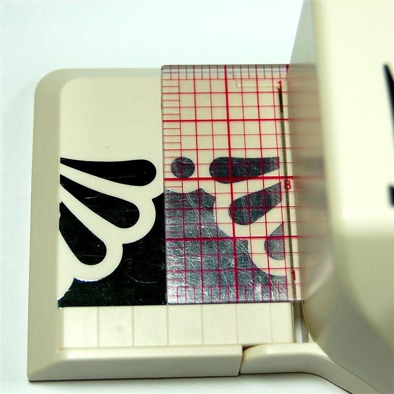 Capadia Designs: Punching a perfect border