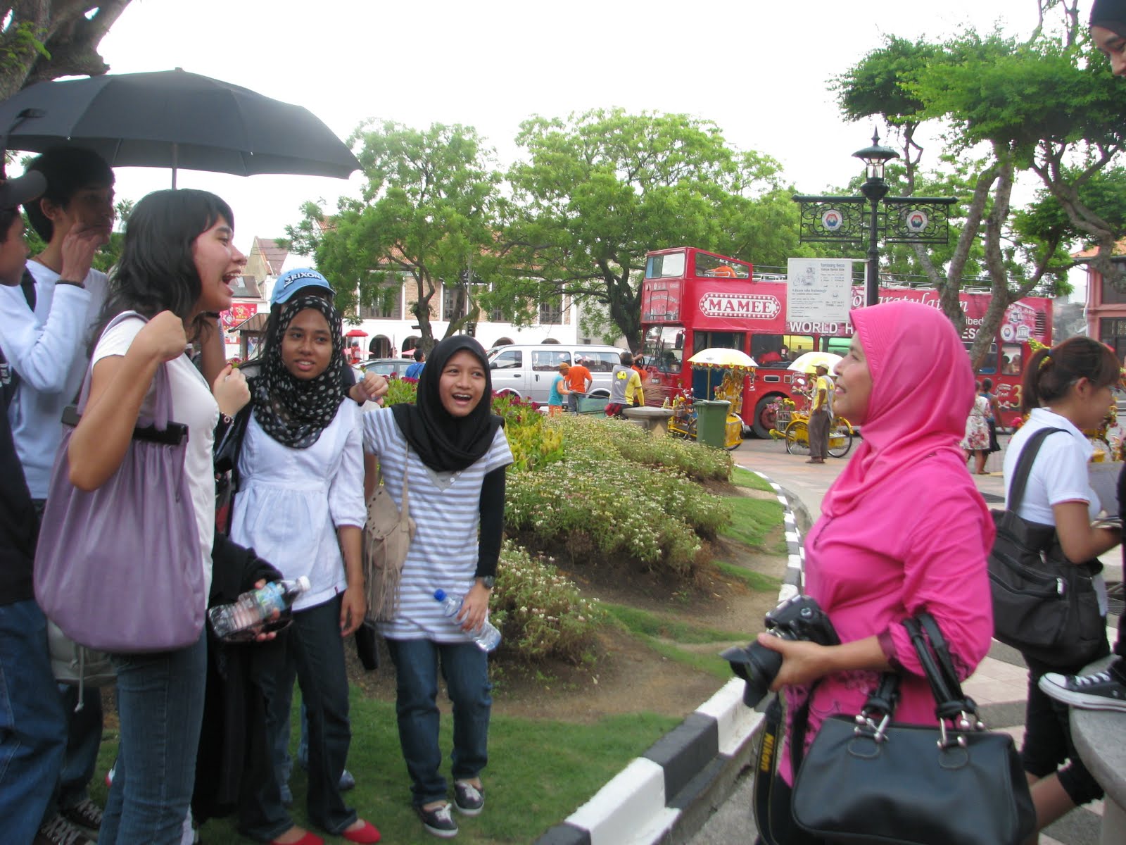 Sehari dalam Sejarah . . .: LAPORAN LAWATAN KE KOTA MELAKA 3 APRIL 2010