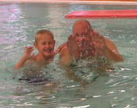 Mitt (o)perfekta liv: Bro simhall