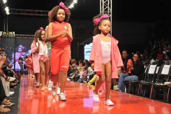 Angola !!!! Visão e Prospectiva no mundo da Moda: Angola Fashion Week 2010