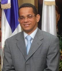 LO NEGRO Y BLANCO: Director de INDOTEL y candidato a senador del PLD ...