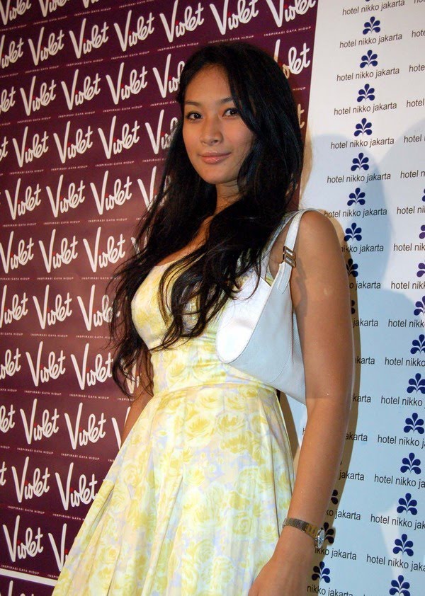 Happy Salma! A Model Indonesian | Asian Gallery