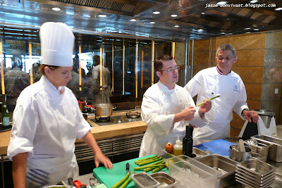 Life as a Bon Vivant: Caprice (Cooking Demo w/ Michelin 2-Star Chef ...