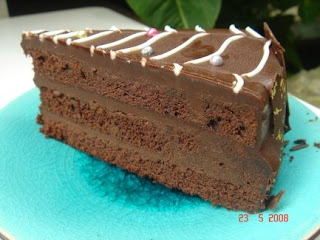 Yochana's Cake Delight! : American Chocolate Cake
