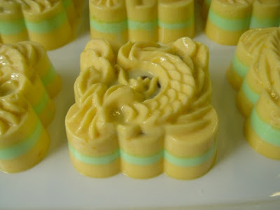 Yochana's Cake Delight! : Mango Jelly Mooncake