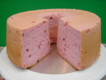 Yochana's Cake Delight! : Strawberry Chiffon Cake
