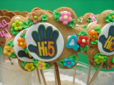 Yochana's Cake Delight! : Hi-5 Cookies