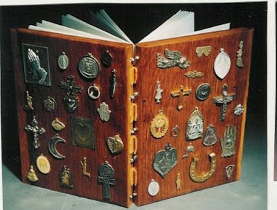 New Fun Pics: Amazing Wooden Book Covers