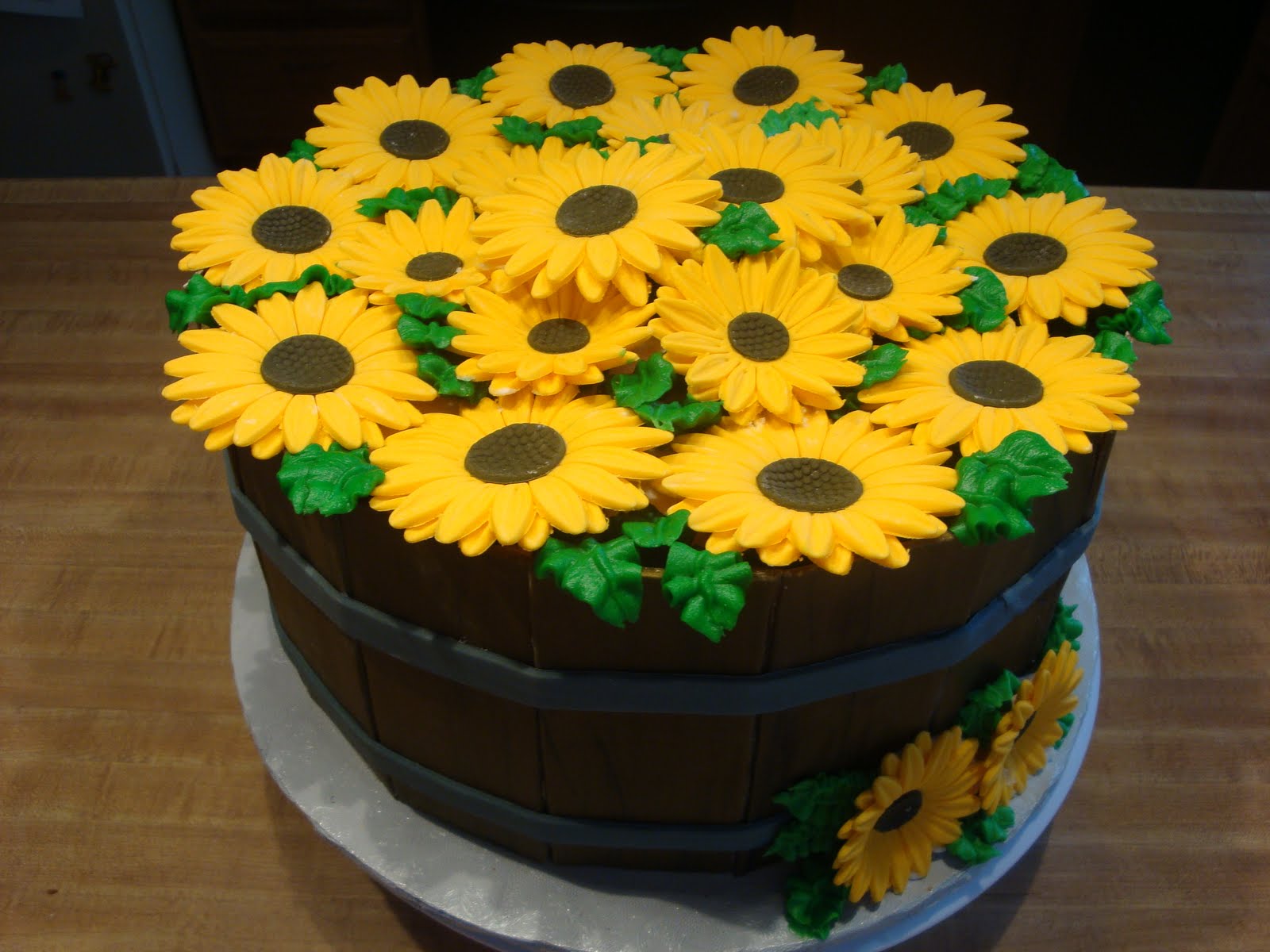 Michelle's Kitchen Creations: September Cake Orders