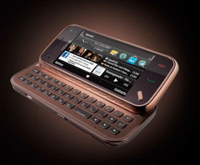Consigliatemi un telefono rosa Touch con tastiera Qwerty!