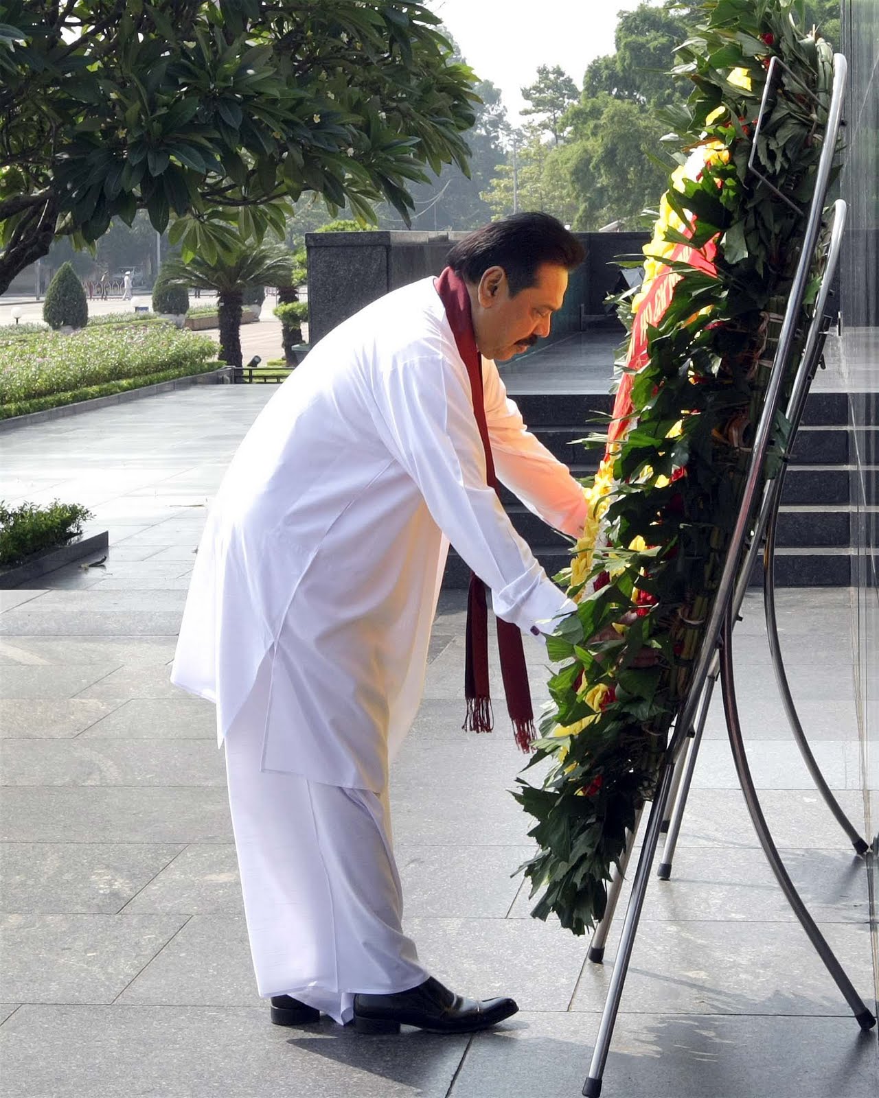 Mahinda Rajapaksha: Mahinda Rajapaksha Images Collection 008