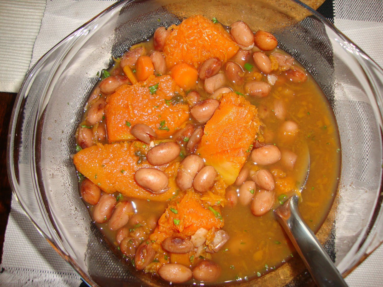 Travessia: Feijão com jerimum...