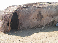 Ianne's Folklore F121 Blog: Vernacular Architecture - The Maasi Dung Hut