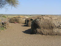 Ianne's Folklore F121 Blog: Vernacular Architecture - The Maasi Dung Hut