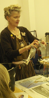 hens teeth: Meet Julie Arkell