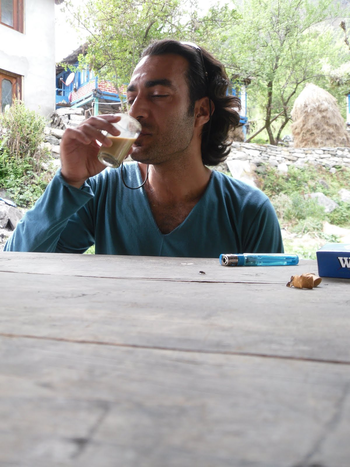 Smoke Colored Life: Day 2 in kasol, the home of malana cream, Manali.