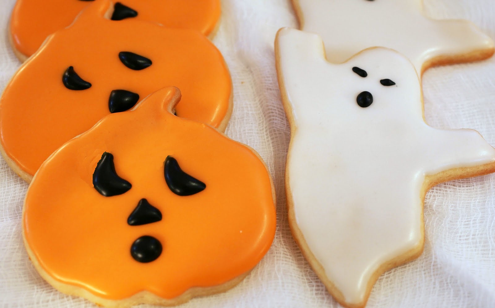 Tish Boyle Sweet Dreams Better Late Than Never Halloween Cookies tish-boyle-sweet-dreams-better-late-than-never-halloween-cookies