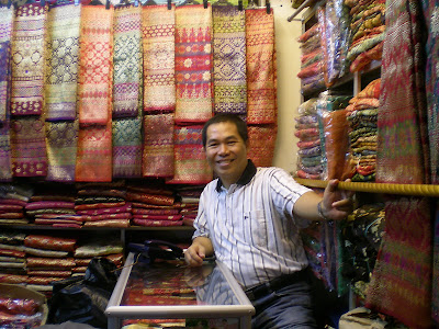 Songket Palembang: TOKO 'RAJA SONGKET' PALEMBANG