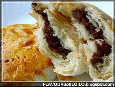 FLAVOURS OF ILOILO: Hopia monggo by Dainty House