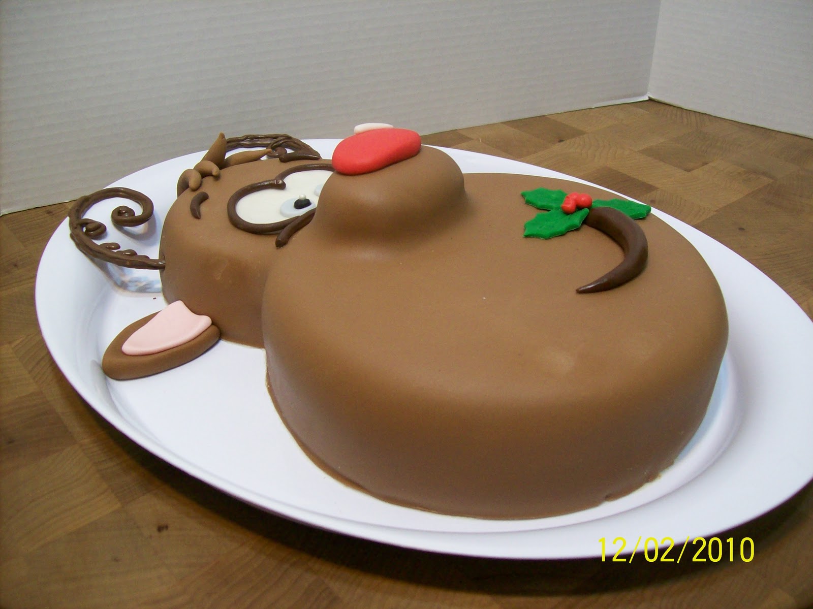 Cakes By Chris: Rudolph the Rednosed Reindeer