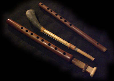 MUSICAL INSTRUMENTS: WIND INSTRUMENTS