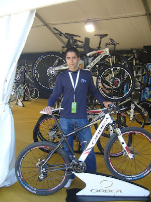 Team-[k]: Pekin Gold Bike: Alma Julien Absalon.