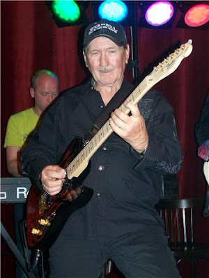 ♥ Greetz from Tiz ♥: Friday love: Elvis Presley and James Burton