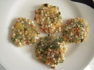 Fat Chic Goes Slim: Sabudana Vadas