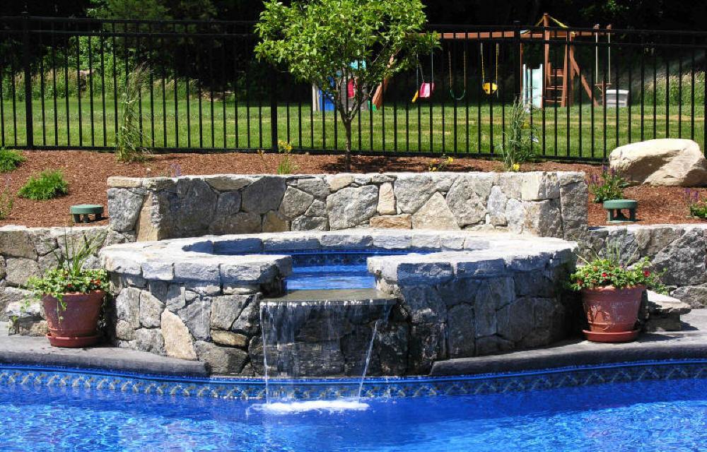 PENGUIN POOLS: Spillover Spas