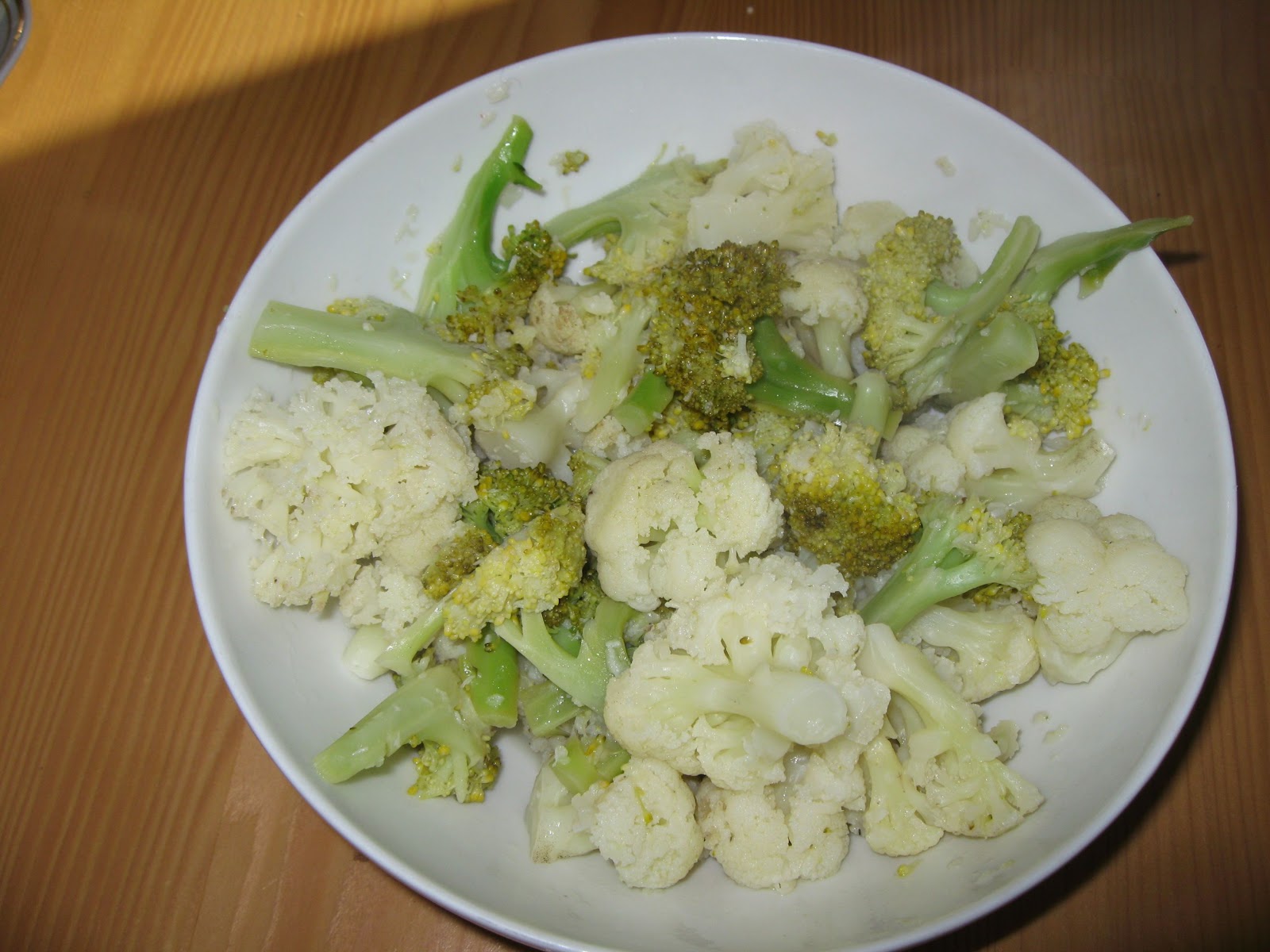 Sote de Brocoli si Conopida cu usturoi ~ Vladu Bucataru - Retete rapide ...