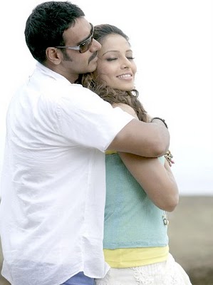 Aakrosh Movie Wallpapers, Ajay Devgan & Bipasha Basu Wallpapers of Aakrosh